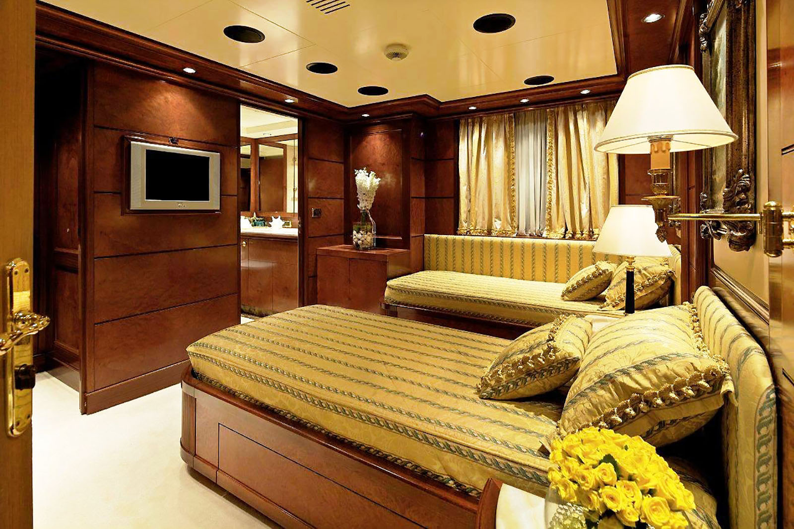 Cabin Image Gallery – Luxury Yacht Browser | by CHARTERWORLD Superyacht ...